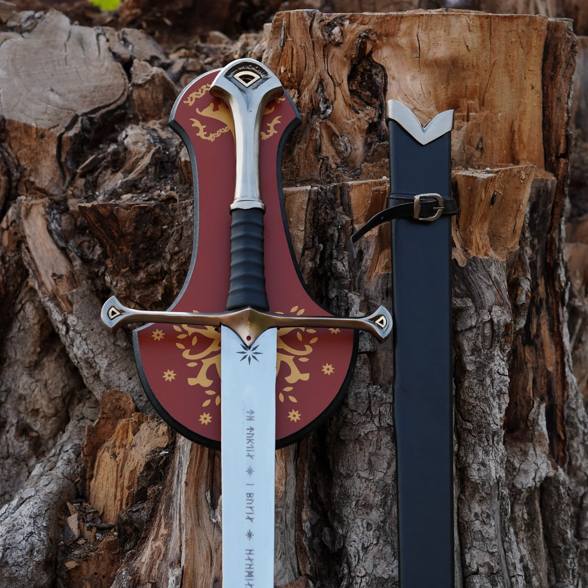 Lord of The Rings Swords & Staffs for Sale | LOTR Swords